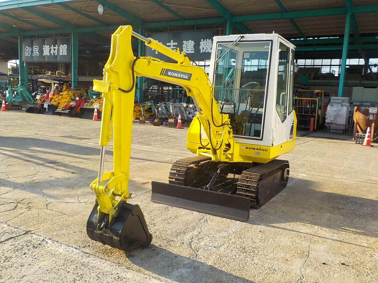 その他 コマツ 油圧ショベル 岡山発 コマツ PC10-5 キャビン付 の中古車詳細 (走行距離不明, イエロー, 岡山県, 95万円 ...