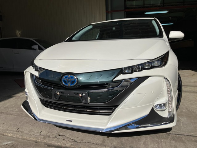 中古車 トヨタ プリウスPHV 1.8 A 11.6インチ モデリスタ セーフティシ の中古車詳細 (104,000km, パールホワイト, 大阪府, 194.8万円) | 中古車情報・中古車 ...